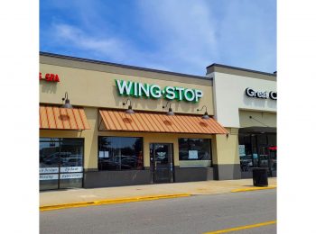 Aberdeen Wingstop opens - Sandhills Sentinel