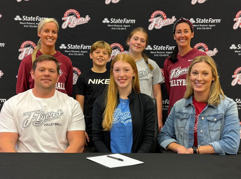 Flyers strengthen volleyball team with local standout Emma Clark ...