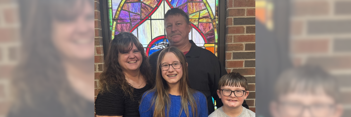 family slider SHS (1) - Sandhills Sentinel