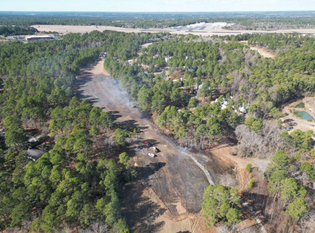 Multi-station response protects Southern Pines homes from woods fire ...